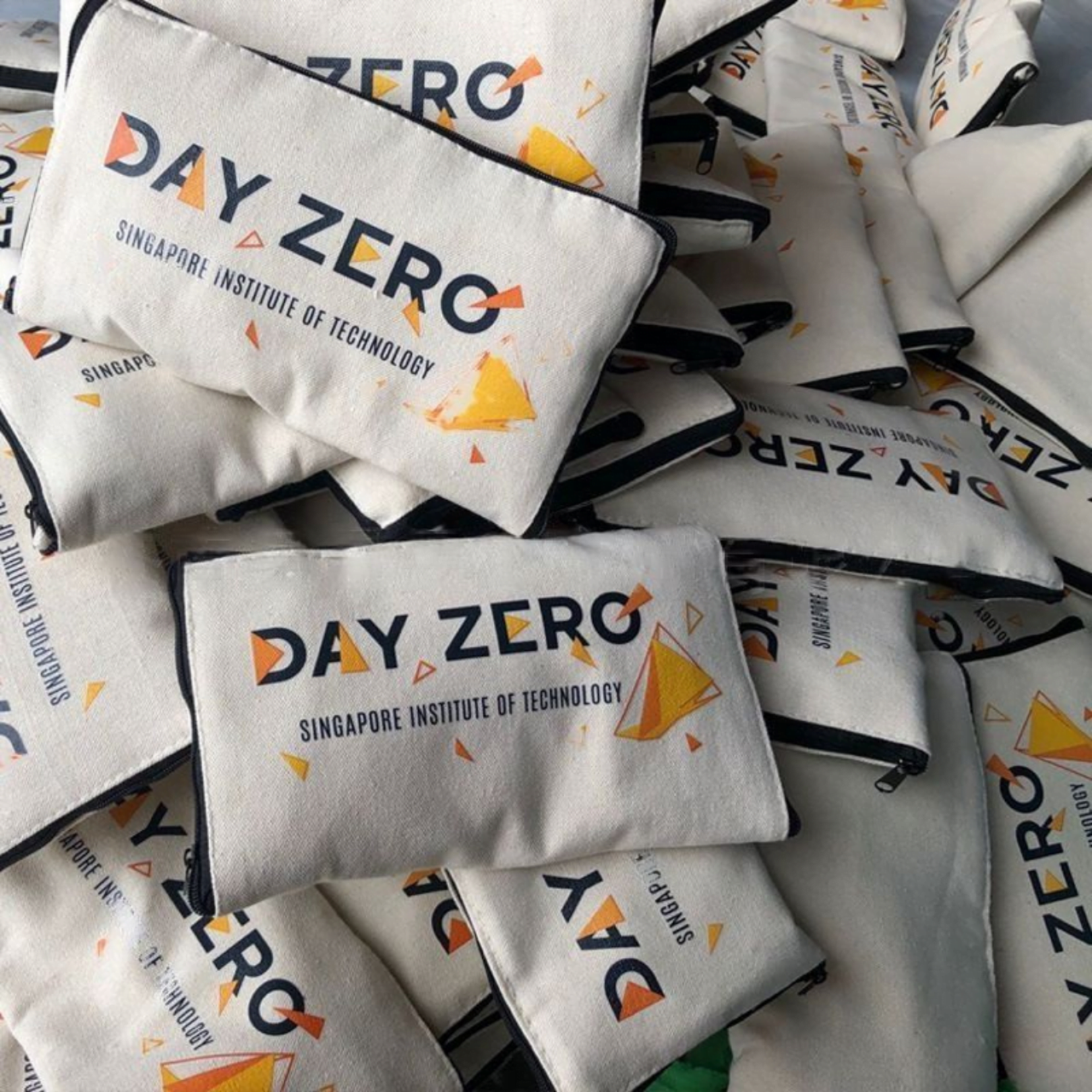 Customised Foldable Canvas Zipper Bag - Innovaid